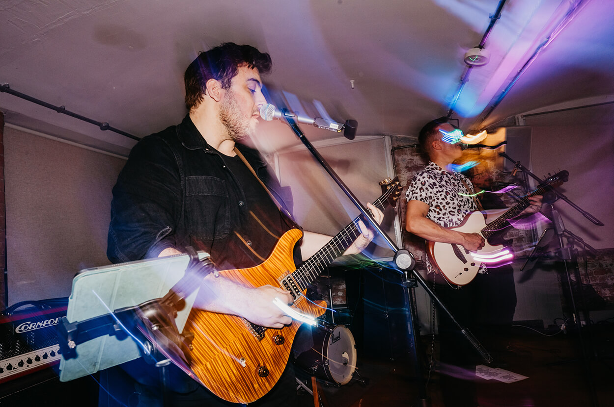 George Simpson - Award Winning UK Wedding Singer & Acoustic Guitarist ...